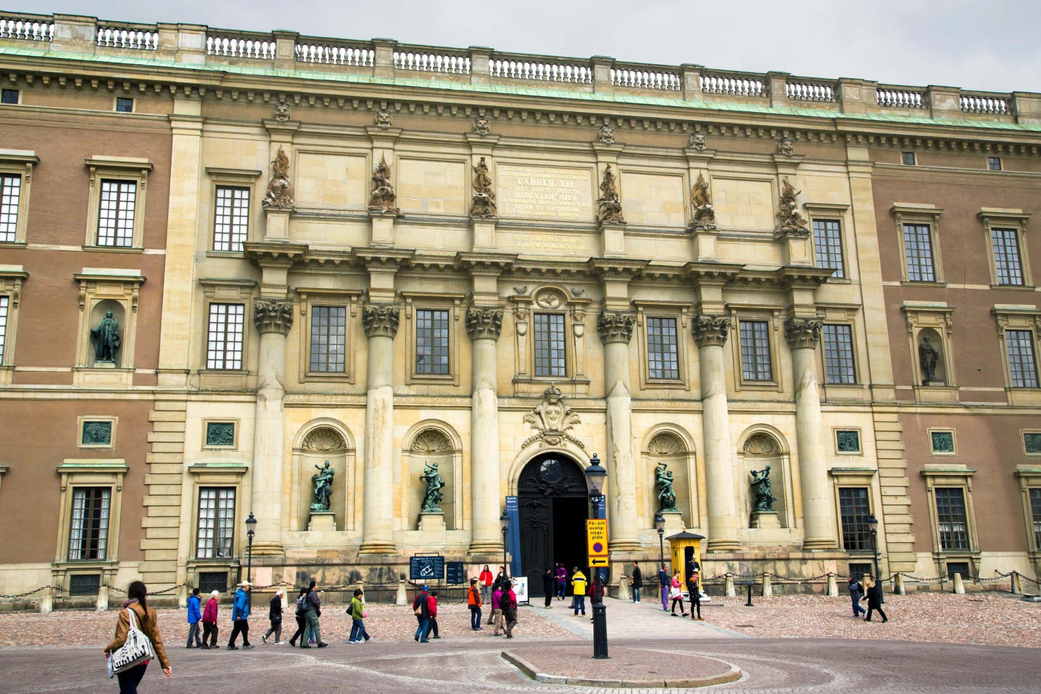 Kungliga Slottet i Stockholm - Storbyferie.com