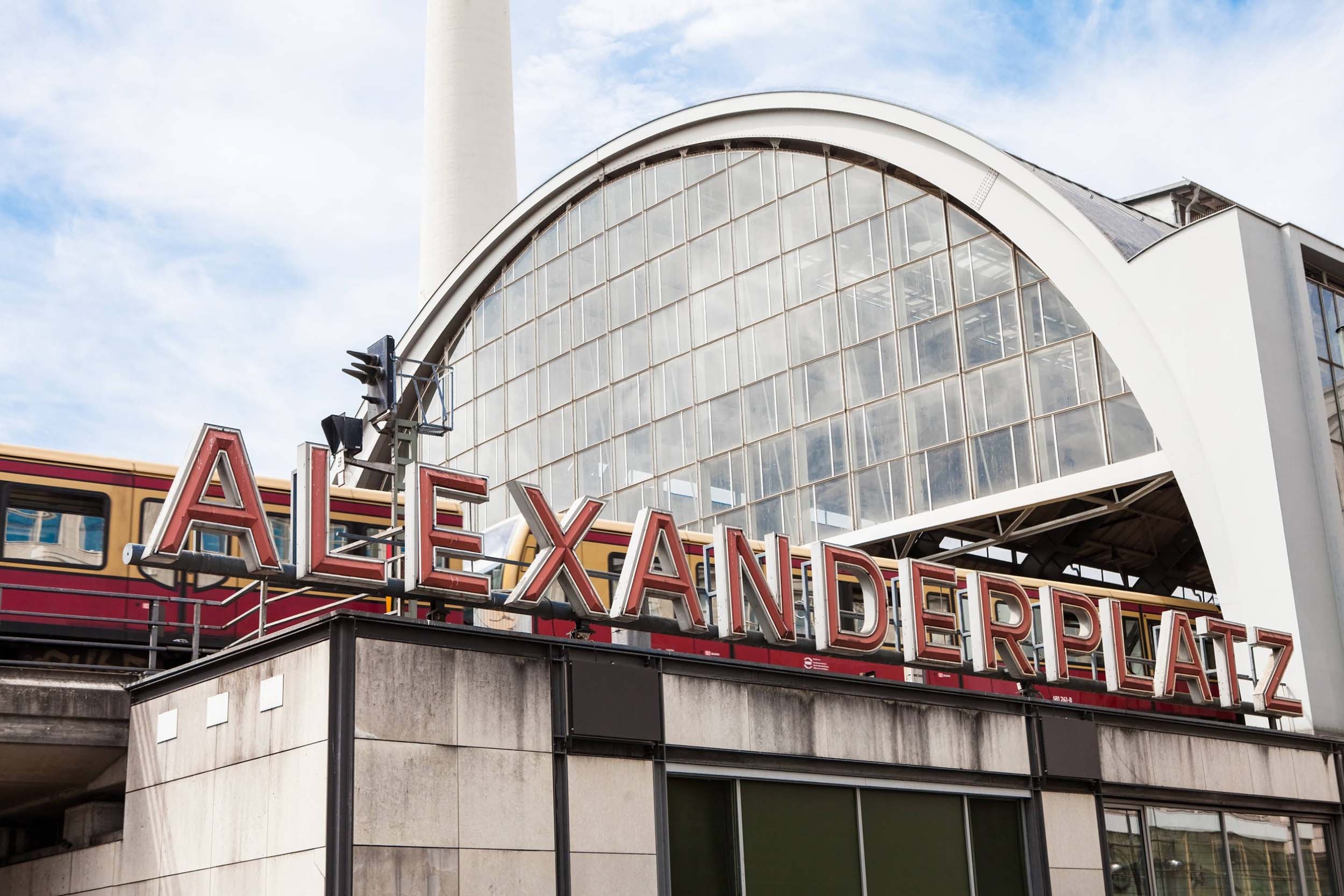 Alexanderplatz i Berlin - Storbyferie.com