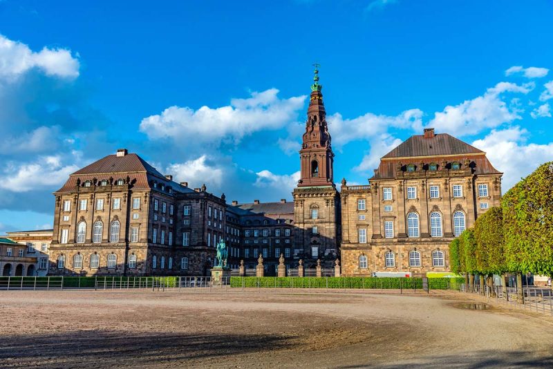 Christiansborg Slott i København - Storbyferie.com